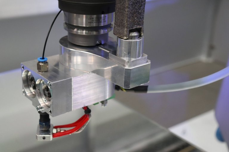 Starker 3D-Drucker HAGE3D 175C mit enormer Nachfrage auf formnext 2018