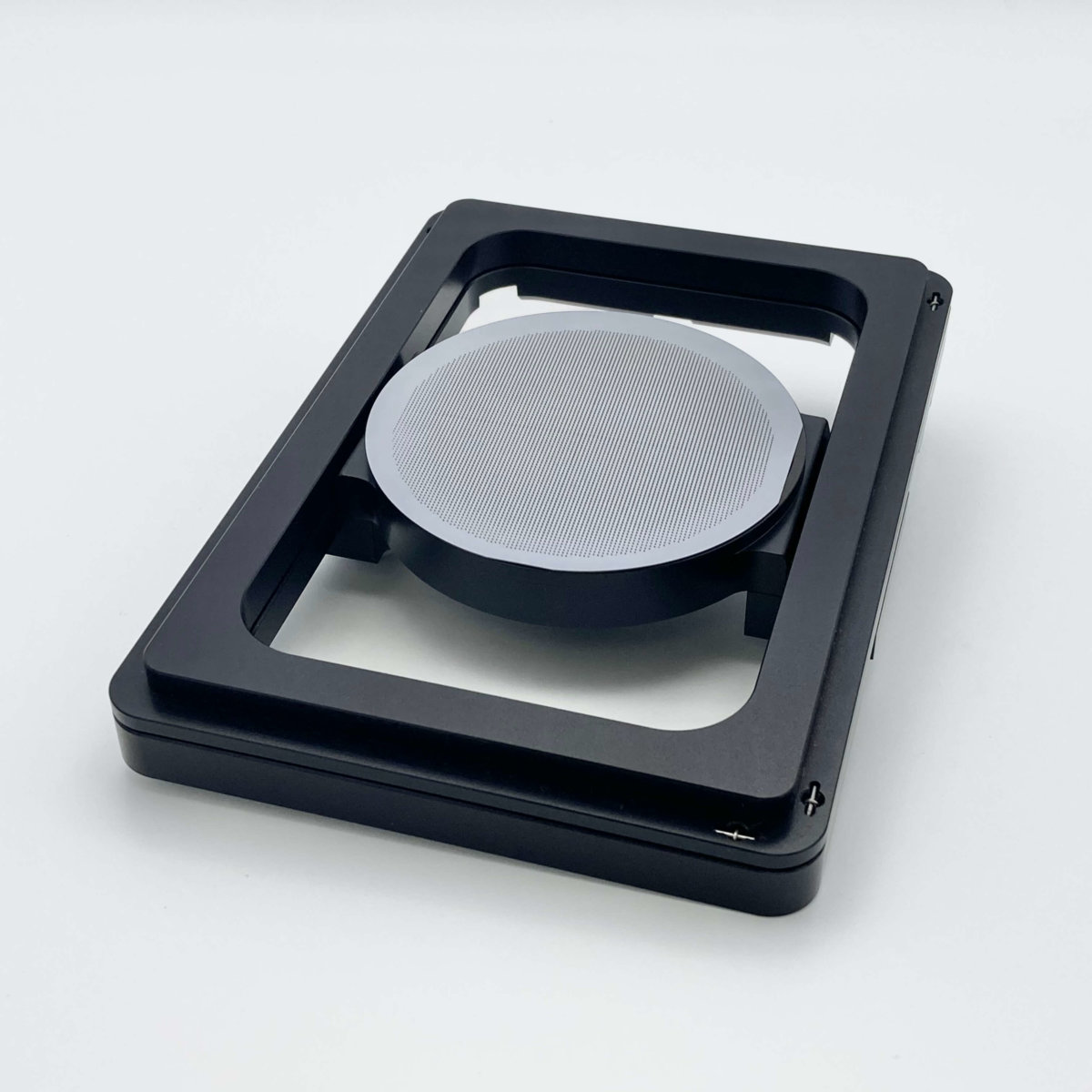 UpNano stellt "Substrate Tilt Frame", zum Ausgleich von Unebenheiten im ...